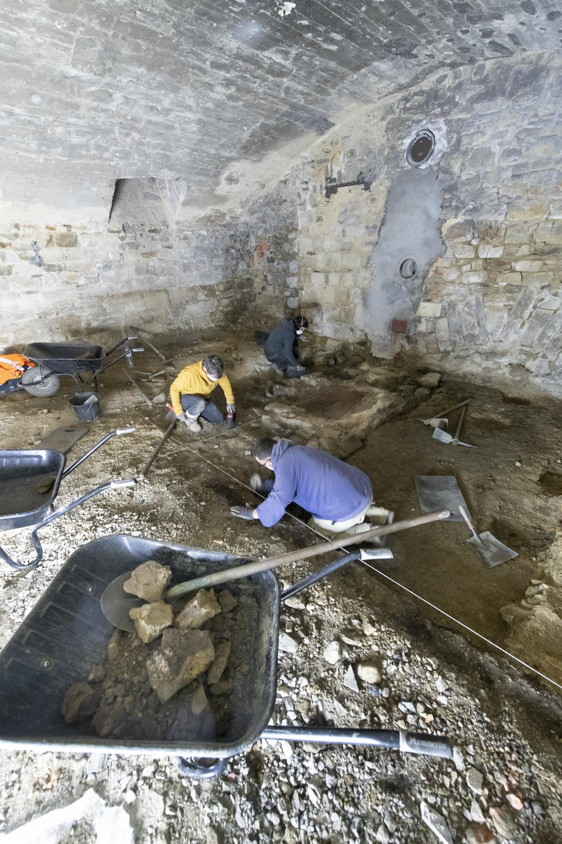 Fouille archéologique au Château de l'Hermine | Ville de Vannes